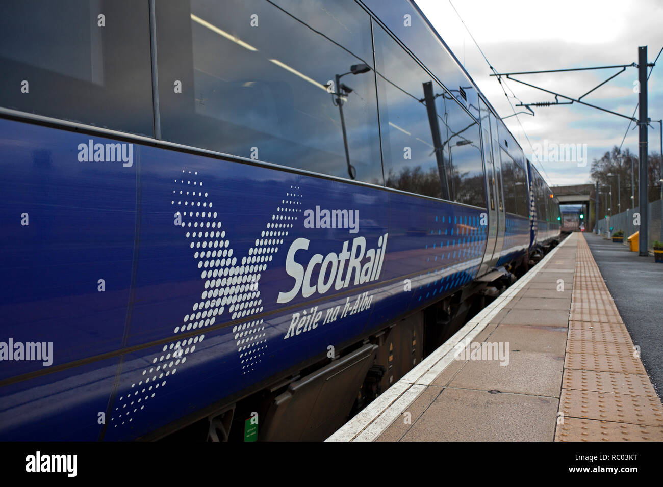 Scotrail logo on train hi-res stock photography and images - Alamy