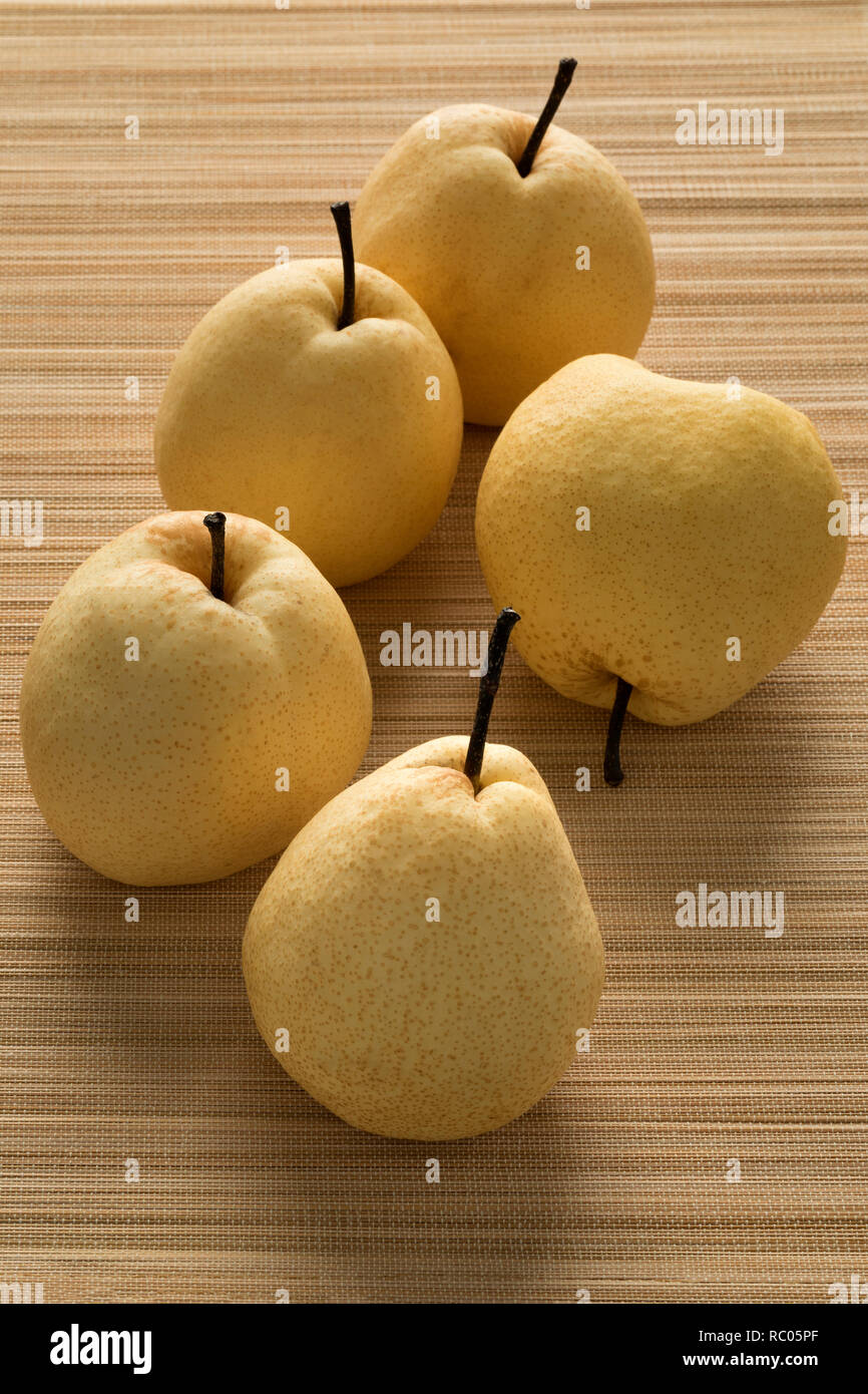 Chinese pears hi-res stock photography and images - Alamy