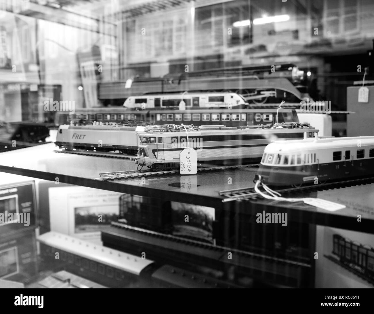PARIS, FRANCE - JAN 30, 2018: Store window facade selling multiple toy ...