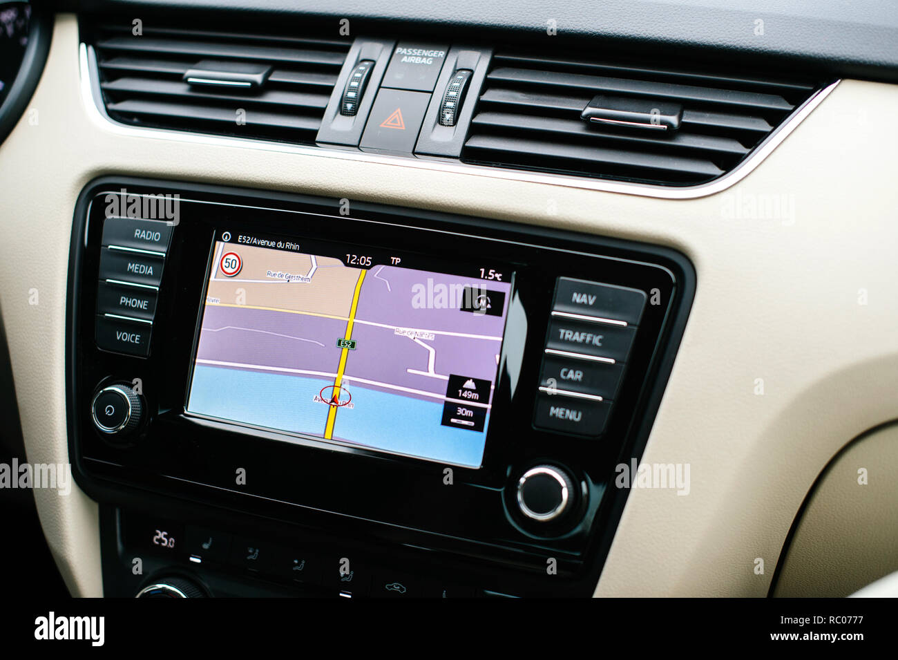 Car infotainment system hi-res stock photography and images - Alamy