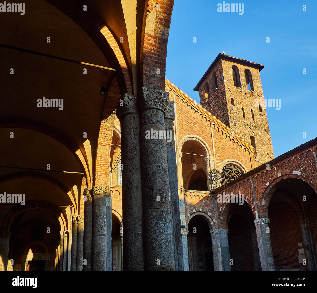 Atrium porch hi-res stock photography and images - Alamy
