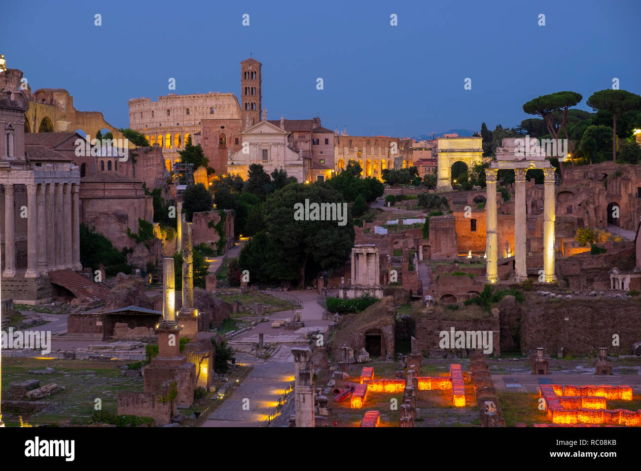 Roman forum by night Stock Photo - Alamy