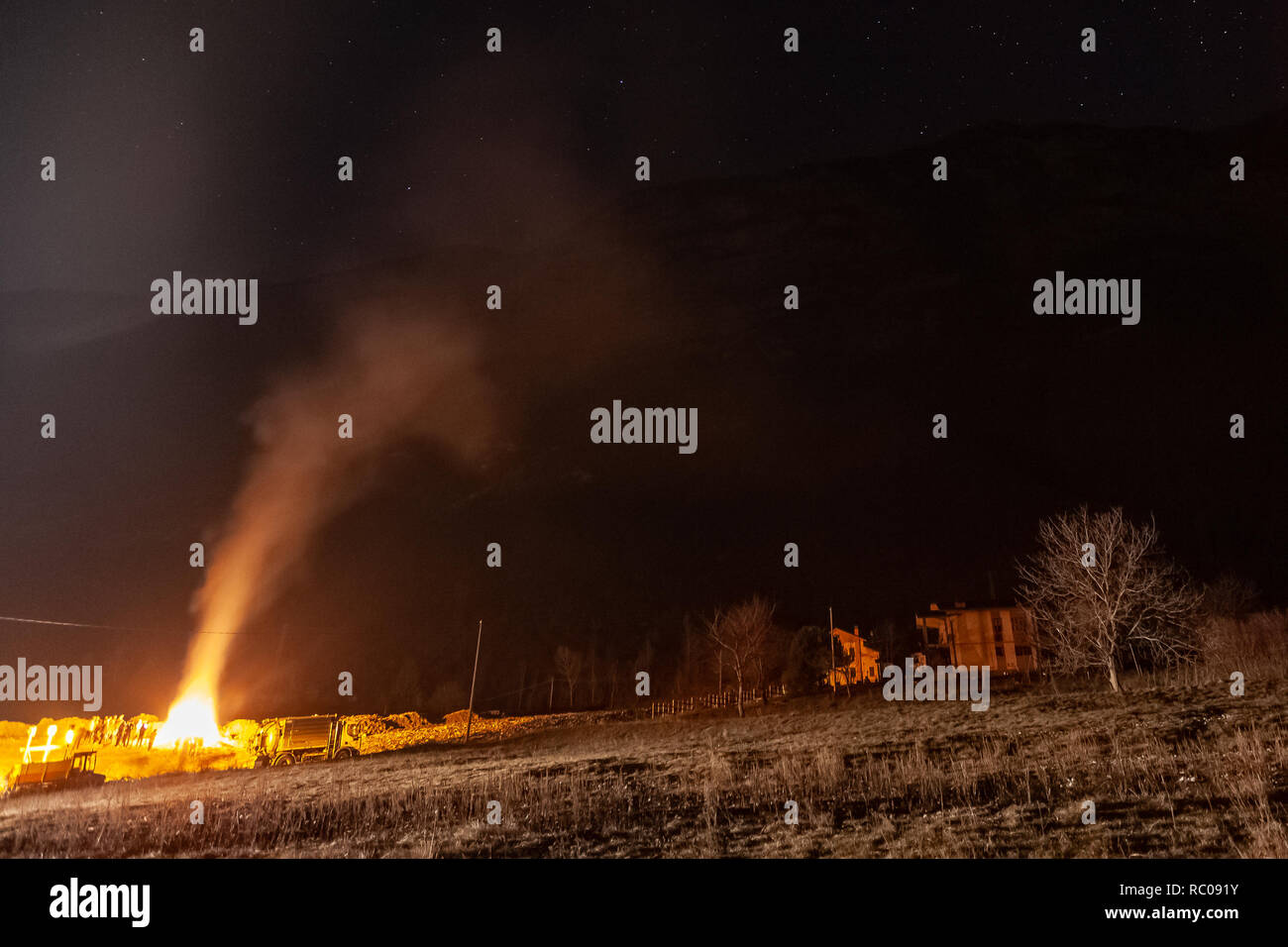 Bonfire night countryside hi-res stock photography and images - Alamy