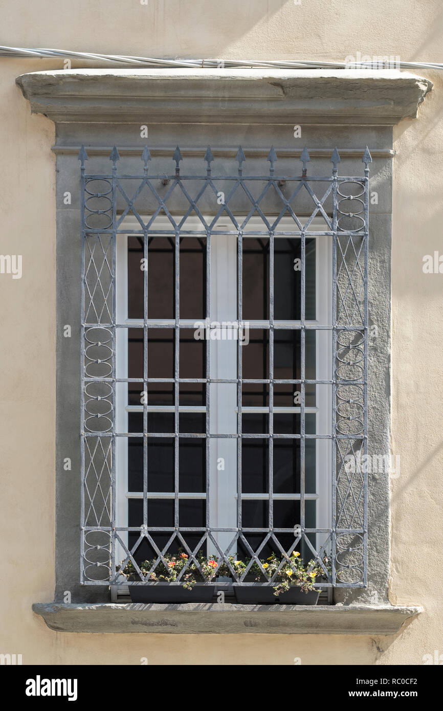 Decorative window grill hi-res stock photography and images - Alamy