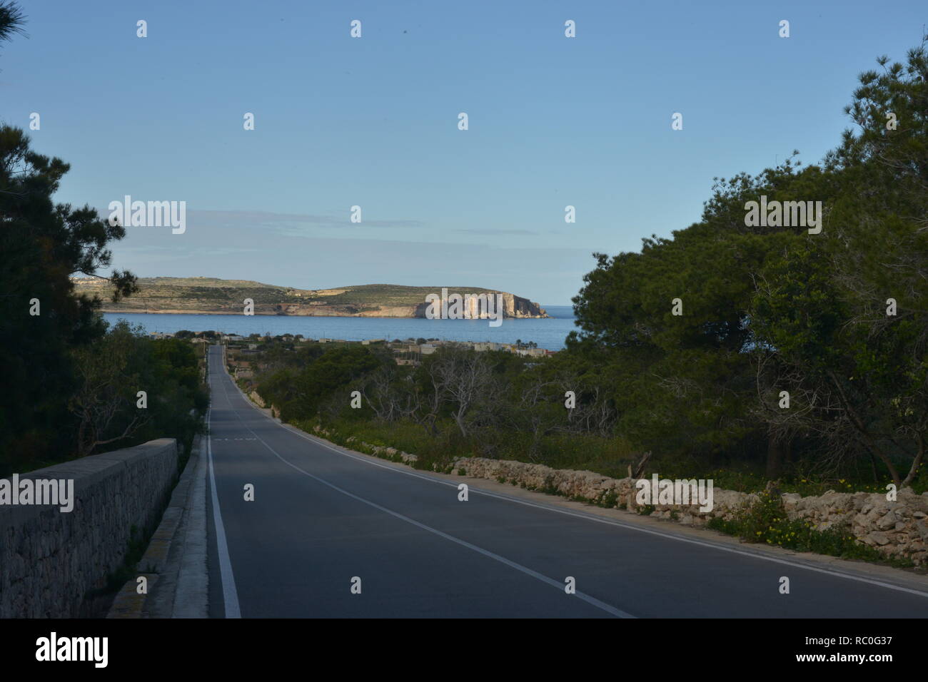 road to the beach Stock Photo - Alamy