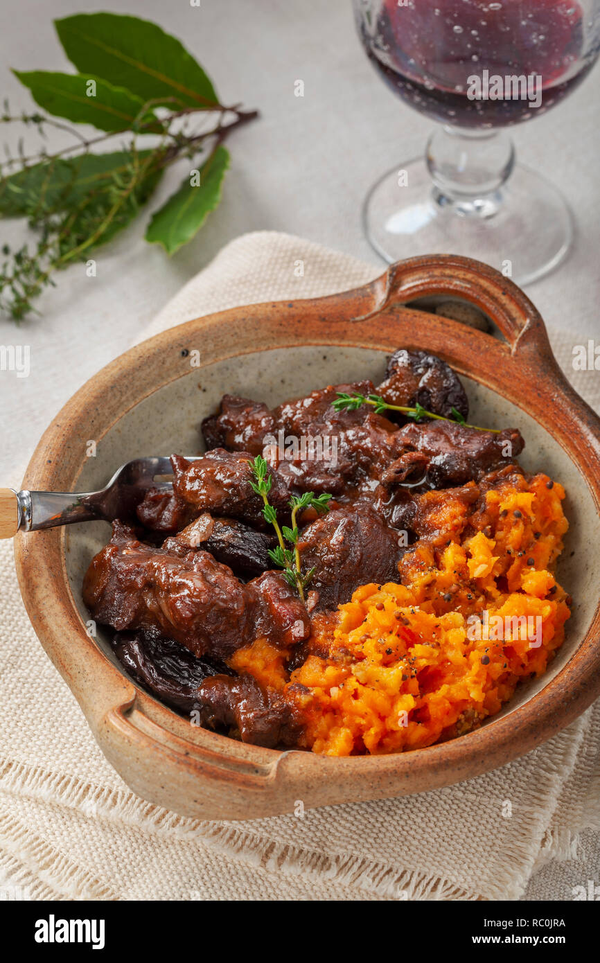 Spiced beef stew Stock Photo - Alamy