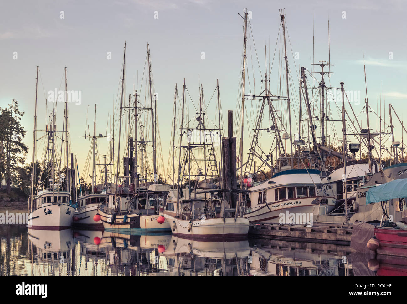 Coastal port port and wharf hi-res stock photography and images - Alamy