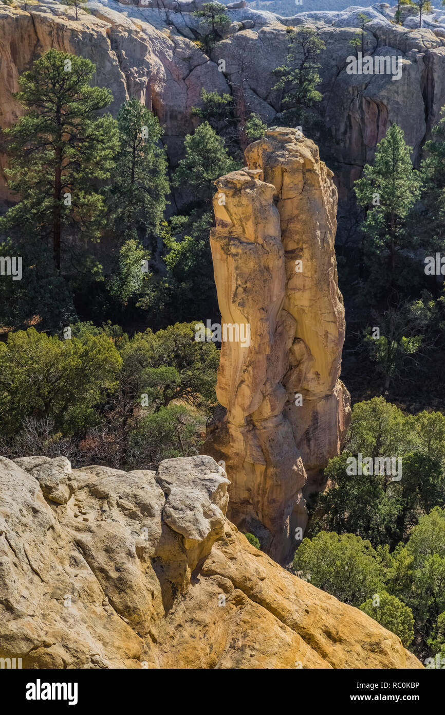 Pinnacle rock column hi-res stock photography and images - Alamy