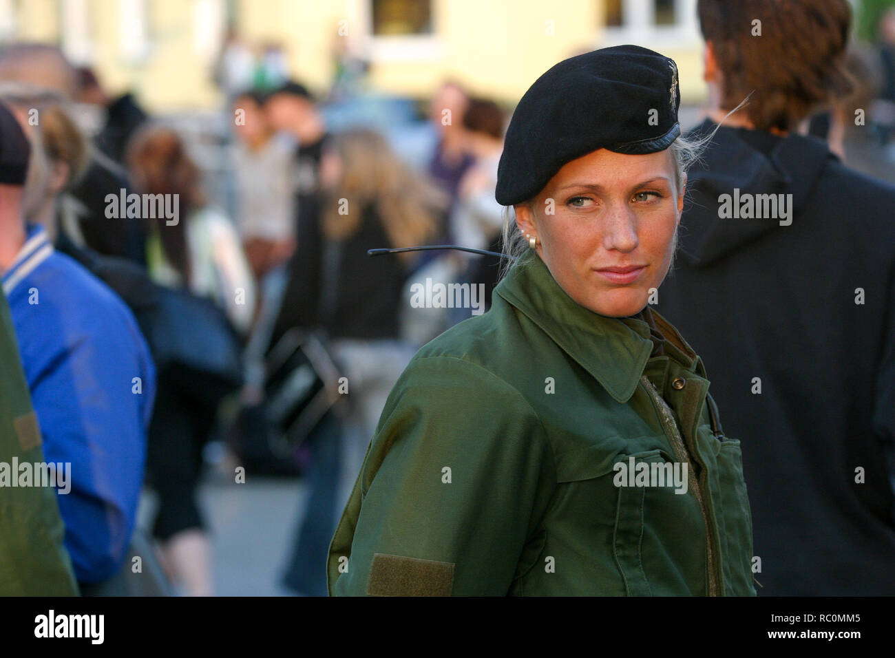 German female police officer hi-res stock photography and images - Alamy