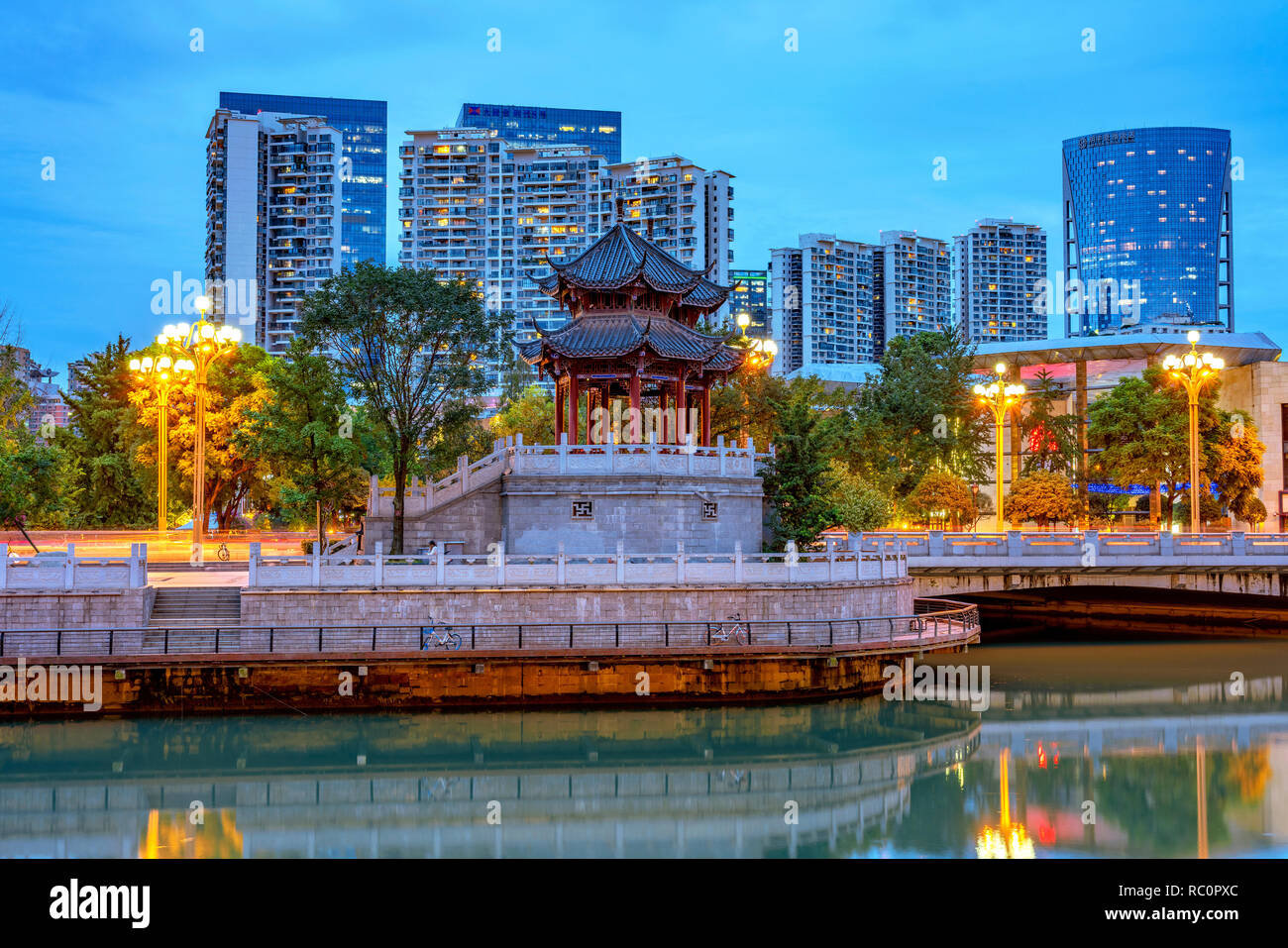 Contemporary chinese pavilion hi-res stock photography and images - Alamy