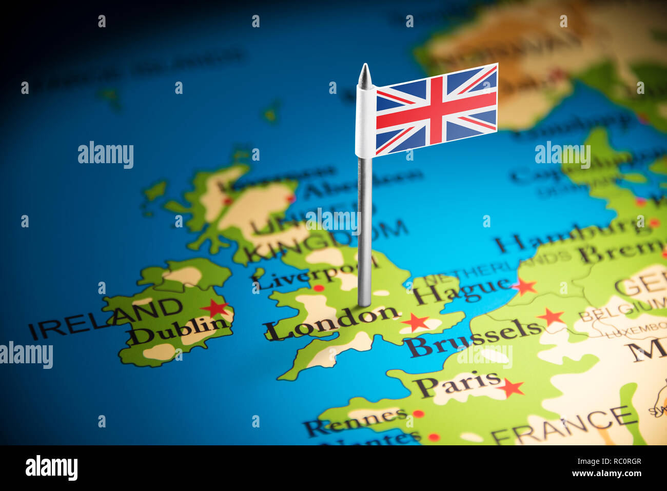 United Kingdom marked with a flag on the map Stock Photo - Alamy