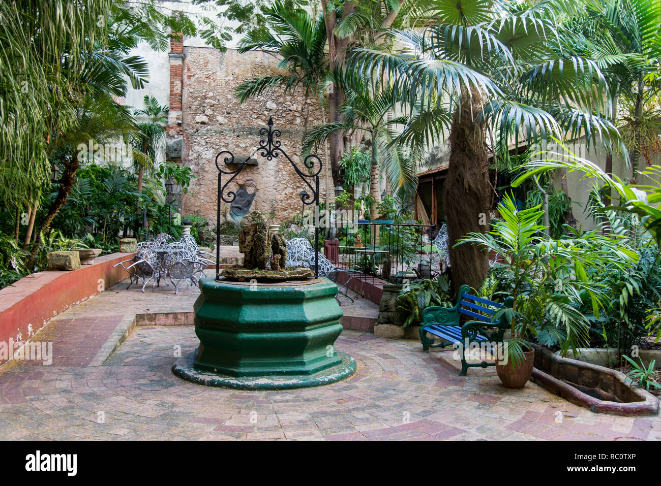 Cuba Colonial House Interior High Resolution Stock Photography and ...
