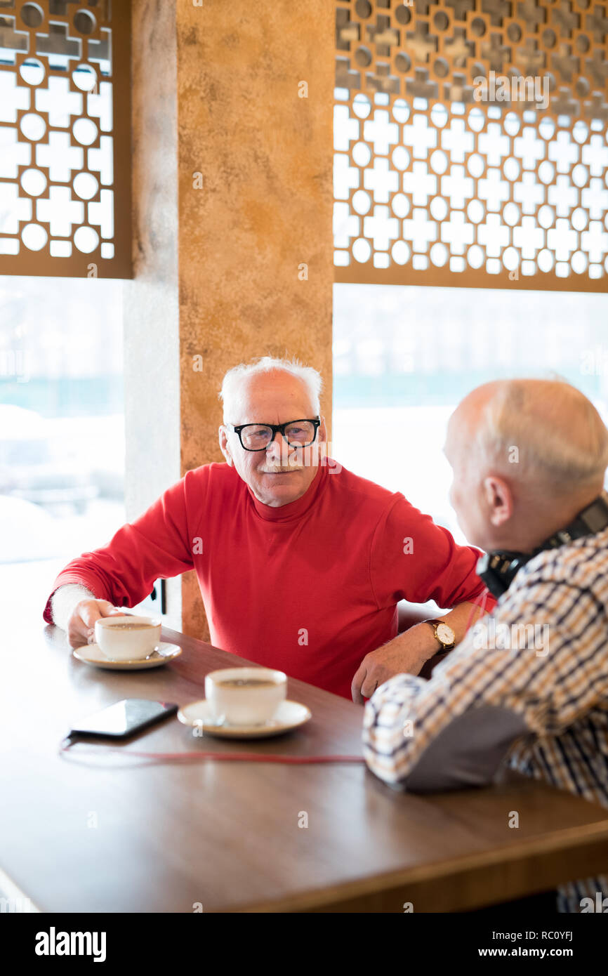 Curious men hi-res stock photography and images - Alamy