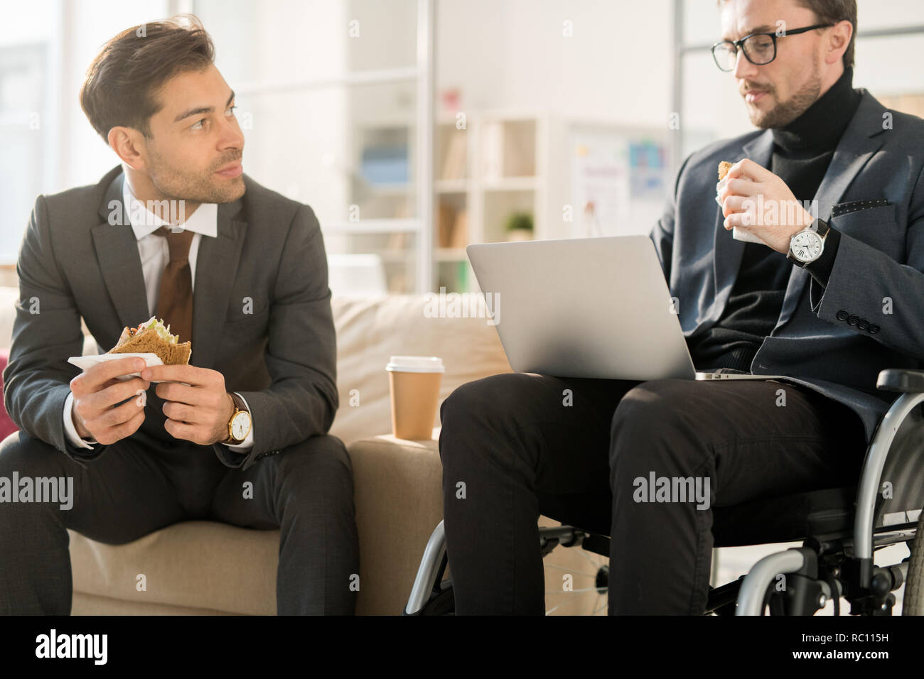 Business break hi-res stock photography and images - Alamy