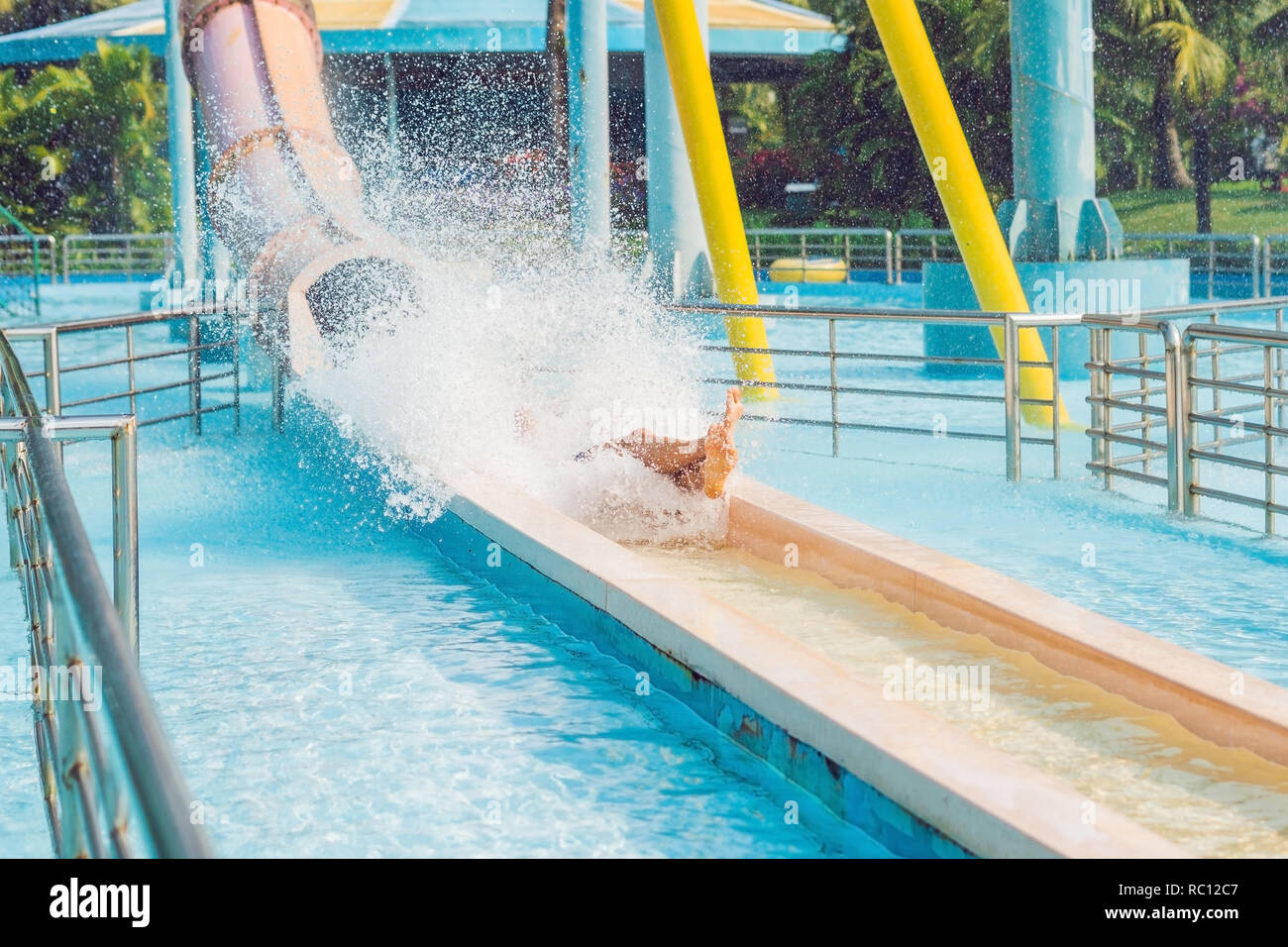 Man water slide drop hi-res stock photography and images - Alamy