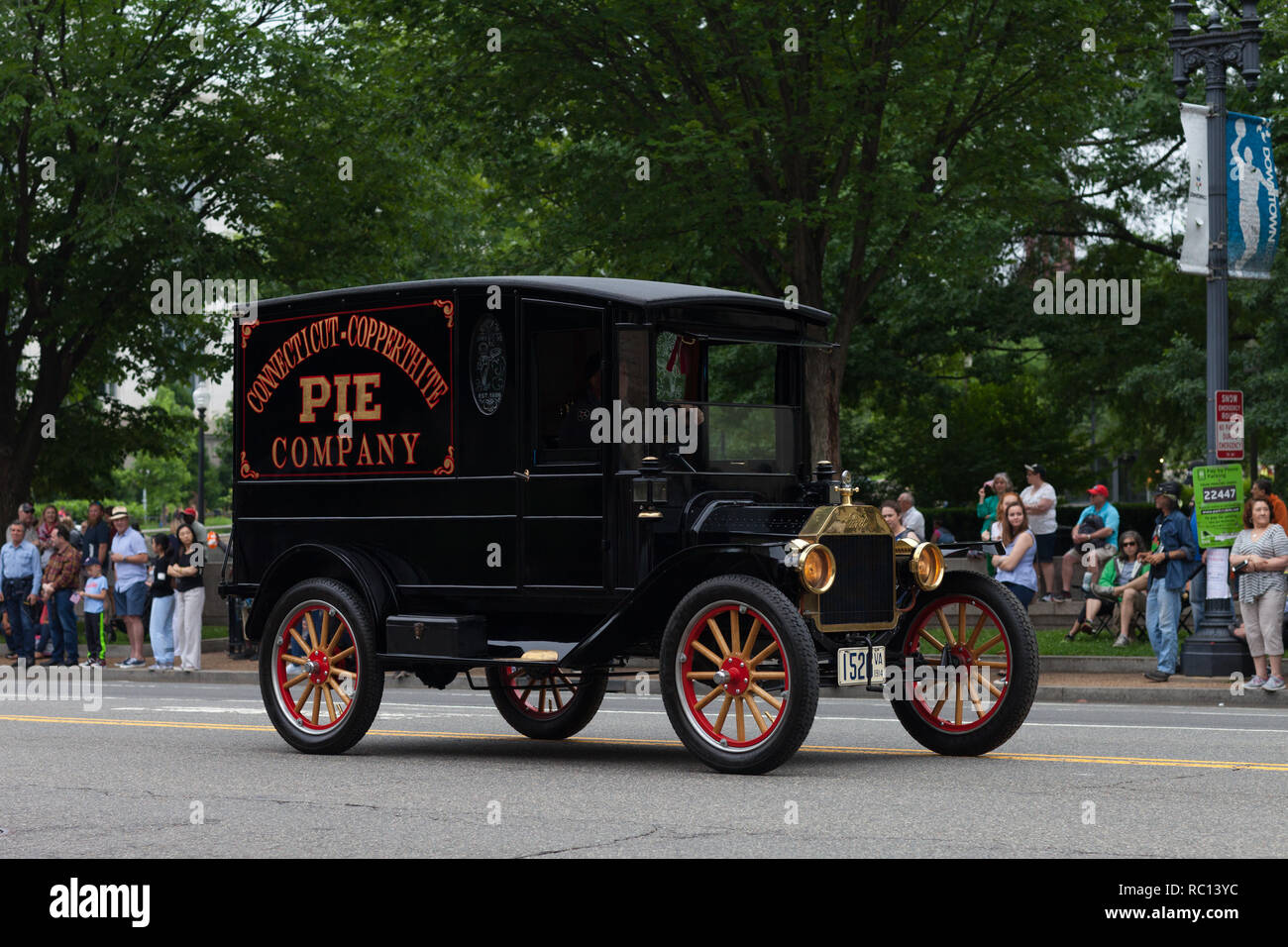Washington, D.C., USA - May 28, 2018: The National Memorial Day Parade ...