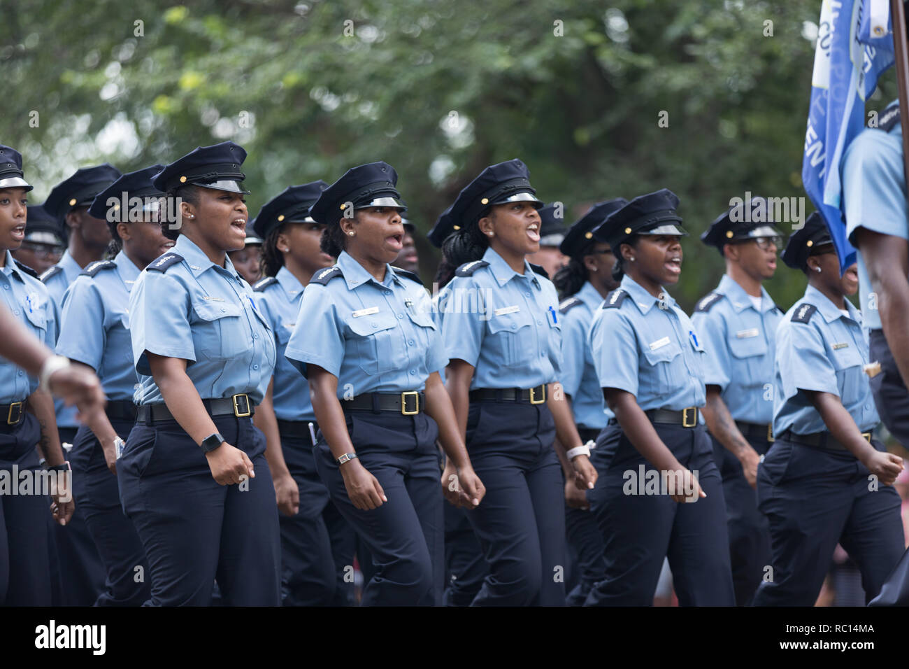 D c metropolitan police officer hi-res stock photography and images - Alamy