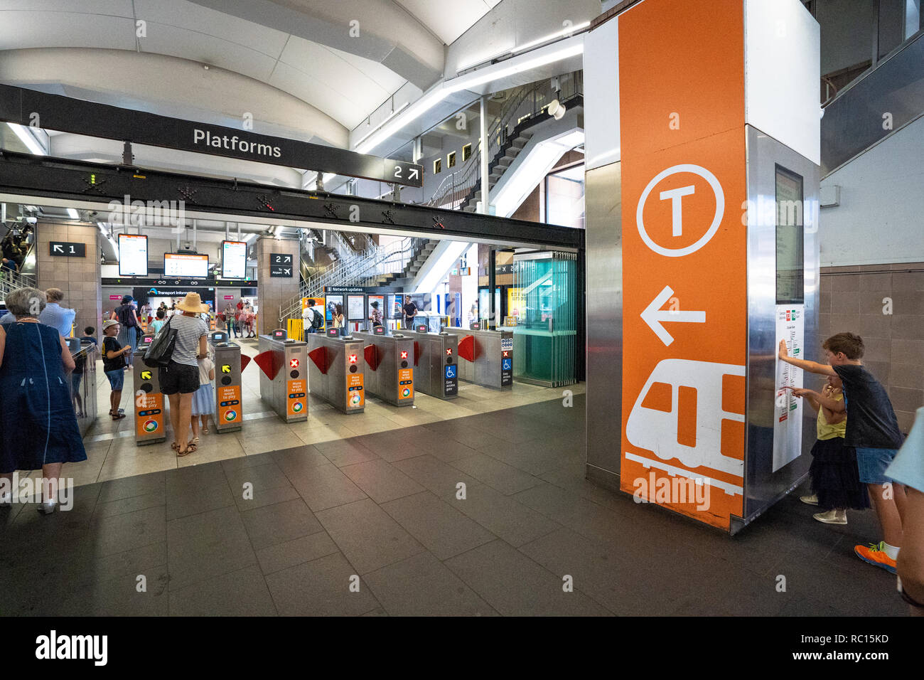 Circular quay train hi-res stock photography and images - Alamy