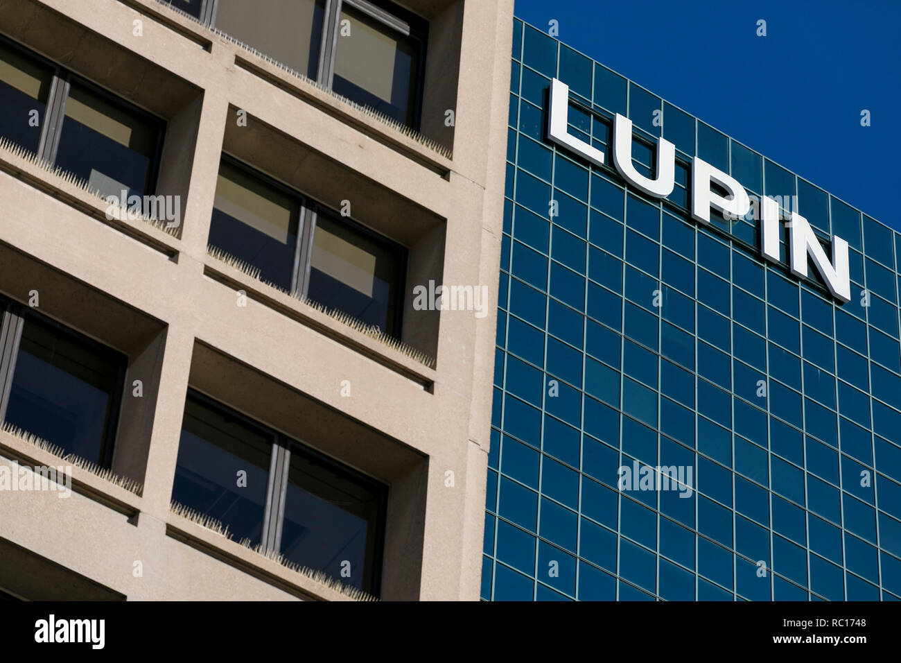 Lupin building hi-res stock photography and images - Alamy