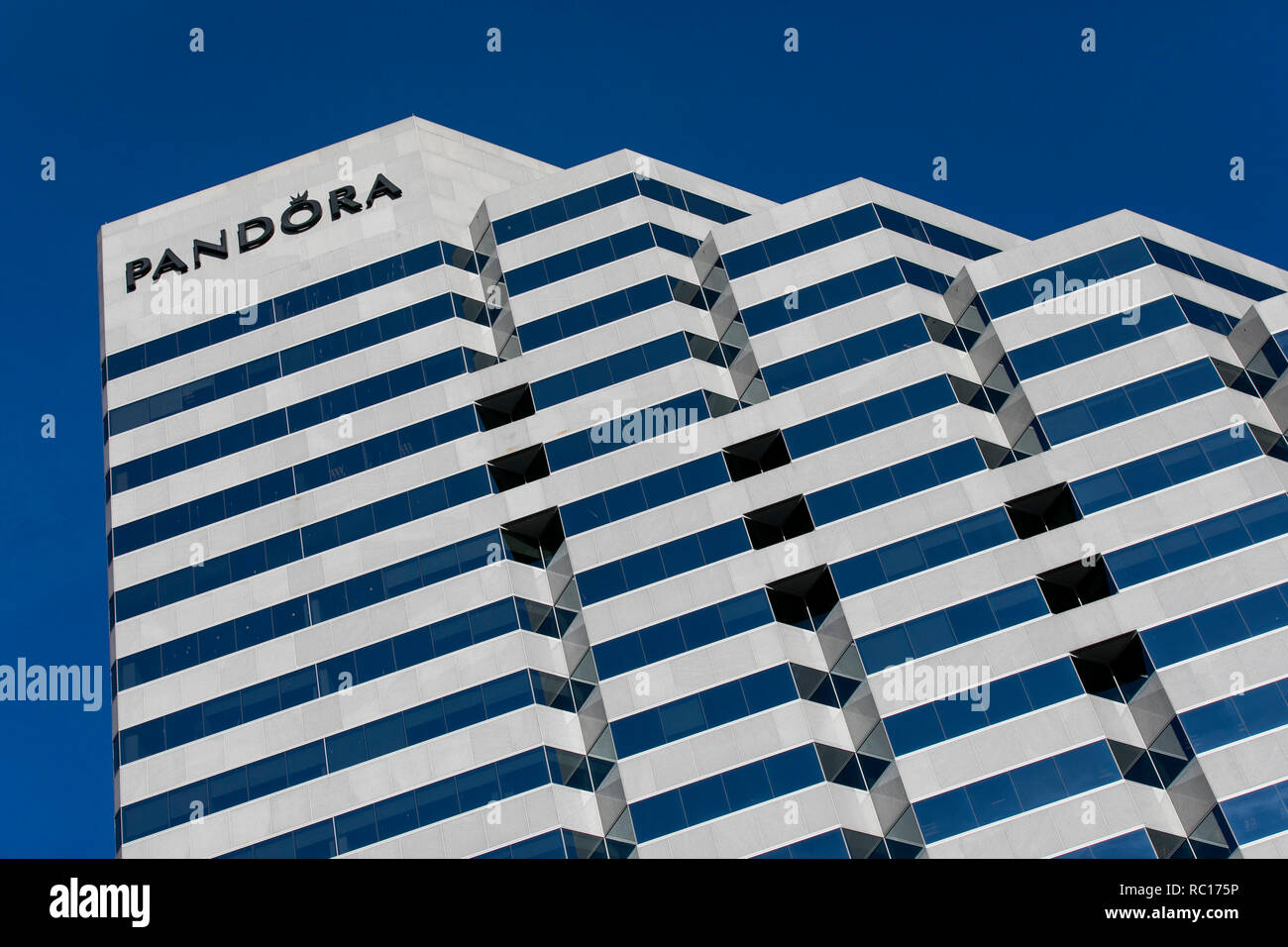 Pandora jewelry hi-res stock photography and images - Alamy