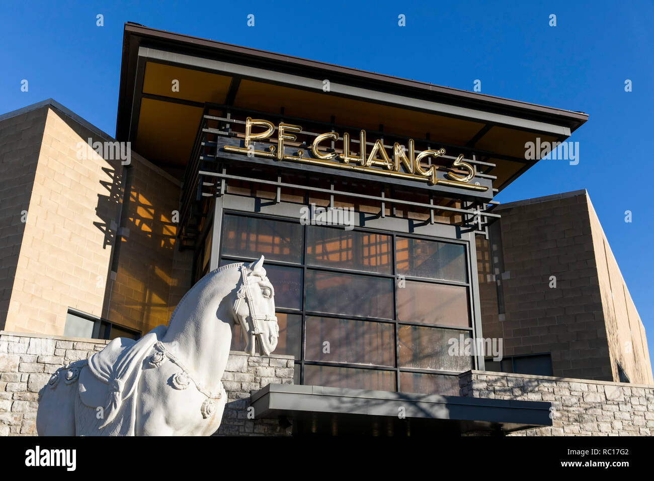 P f changs hi-res stock photography and images - Alamy
