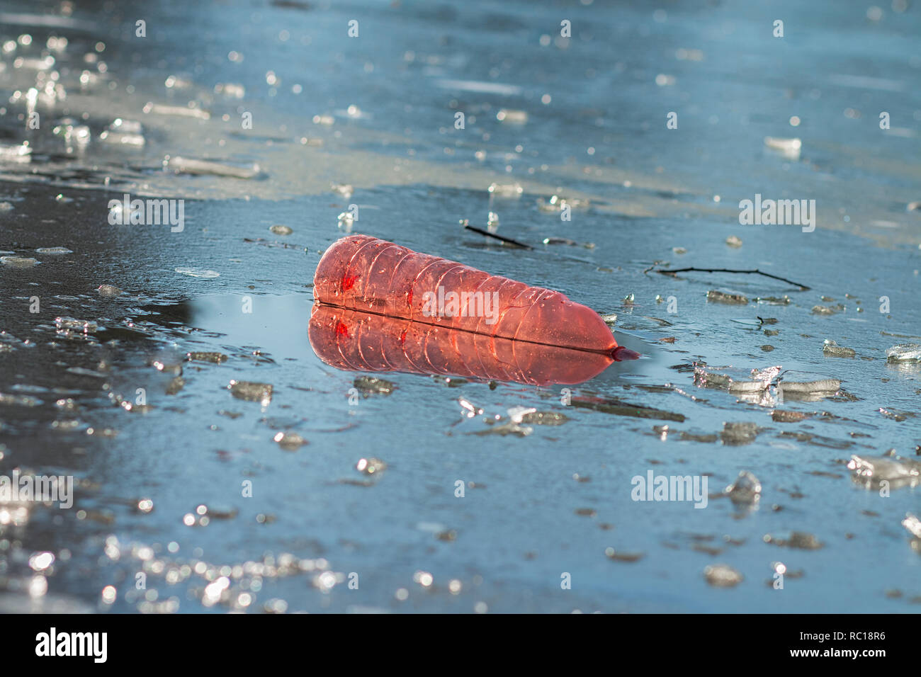 Floating plastic garbage island hi-res stock photography and images - Alamy