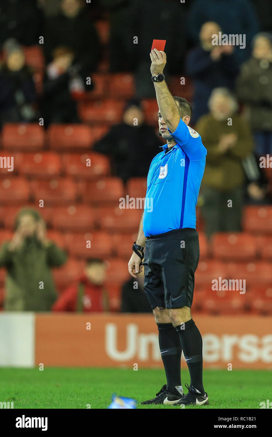 Football referee jeremy simpson hi-res stock photography and images - Alamy
