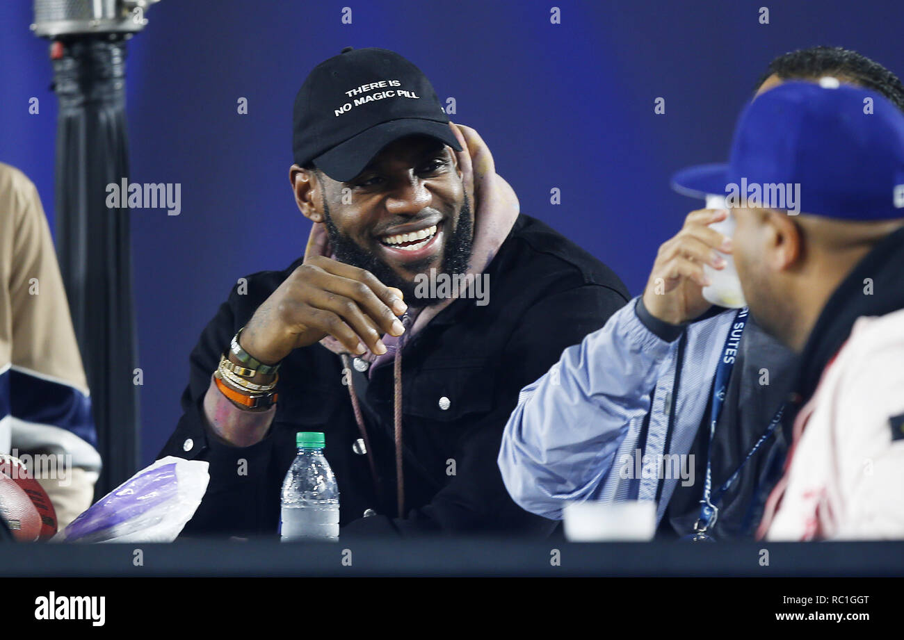 Lebron james dallas cowboys hi-res stock photography and images - Alamy