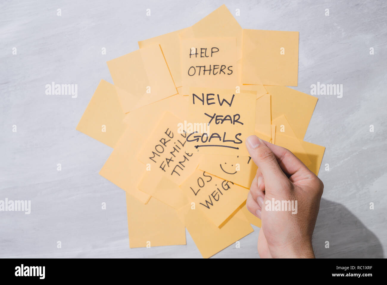 Happy new year sticky note hi-res stock photography and images - Alamy
