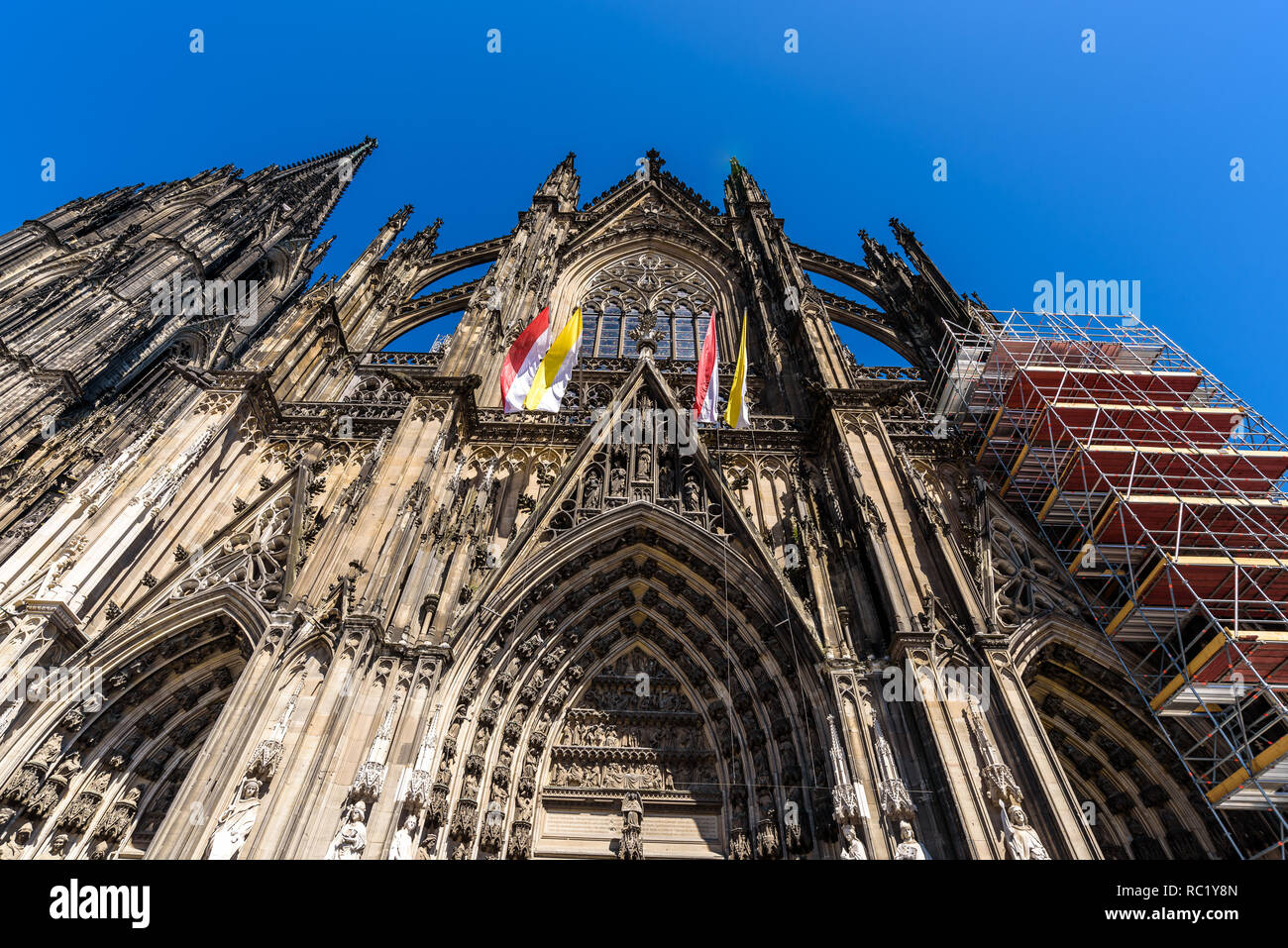 Detail of the exterior of the famous Gothic Catholic Cathedral (Kölner ...