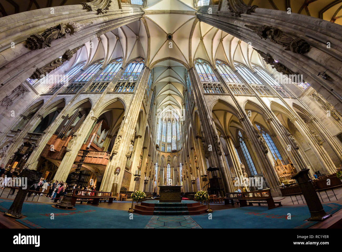Stained glass window at cologne cathedral kolner dom hi-res stock ...