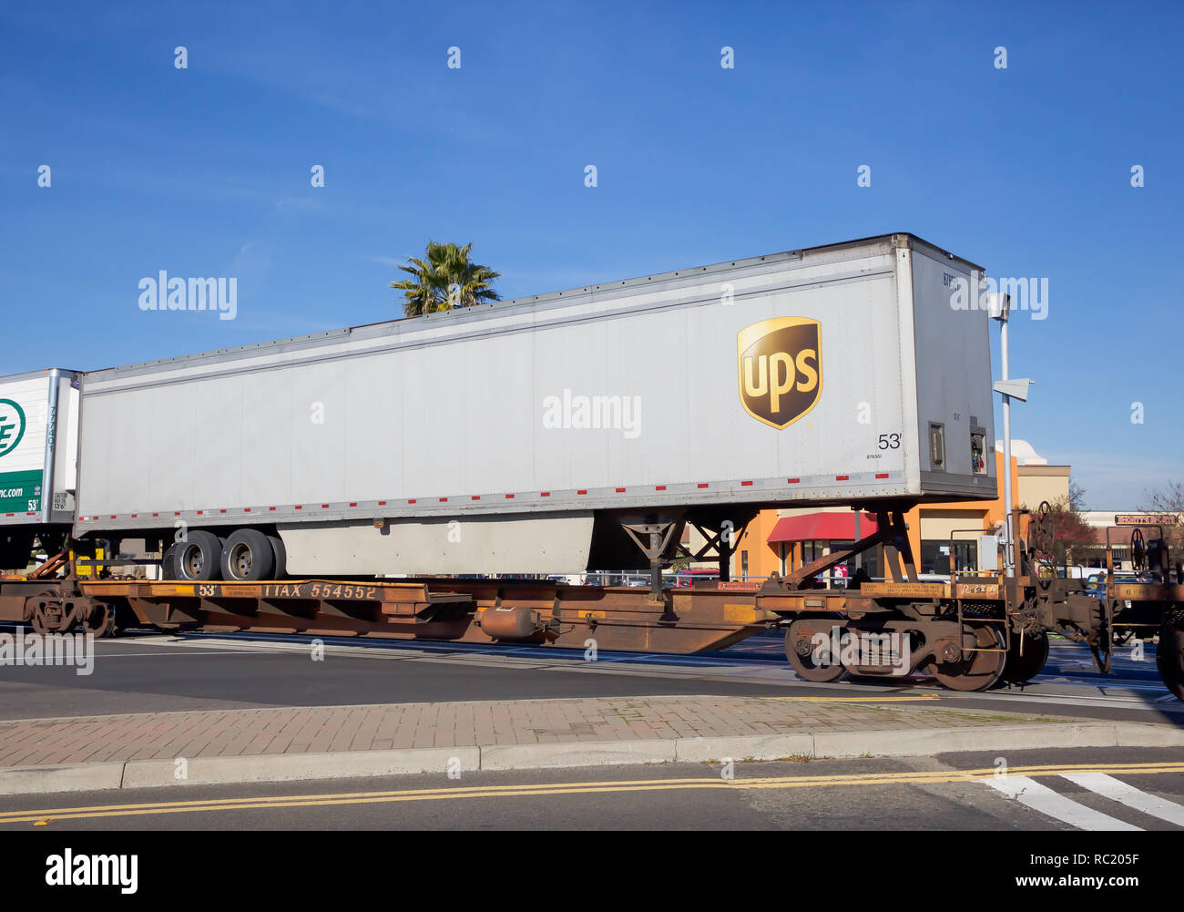 BNSF train crossing a railway crossing in Castro Valley. The BNSF ...