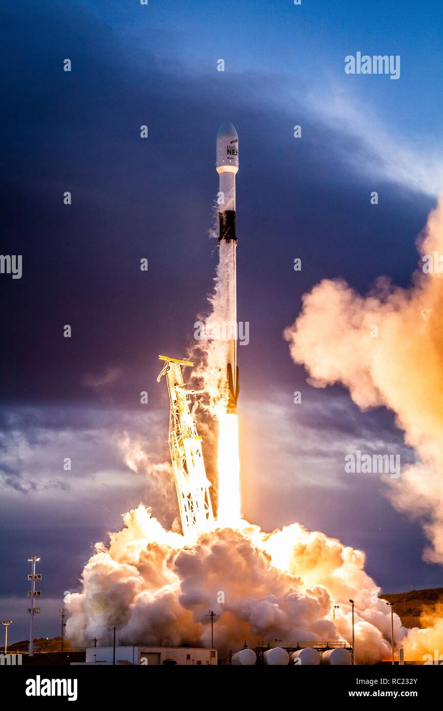 Iridium satellites hi-res stock photography and images - Alamy