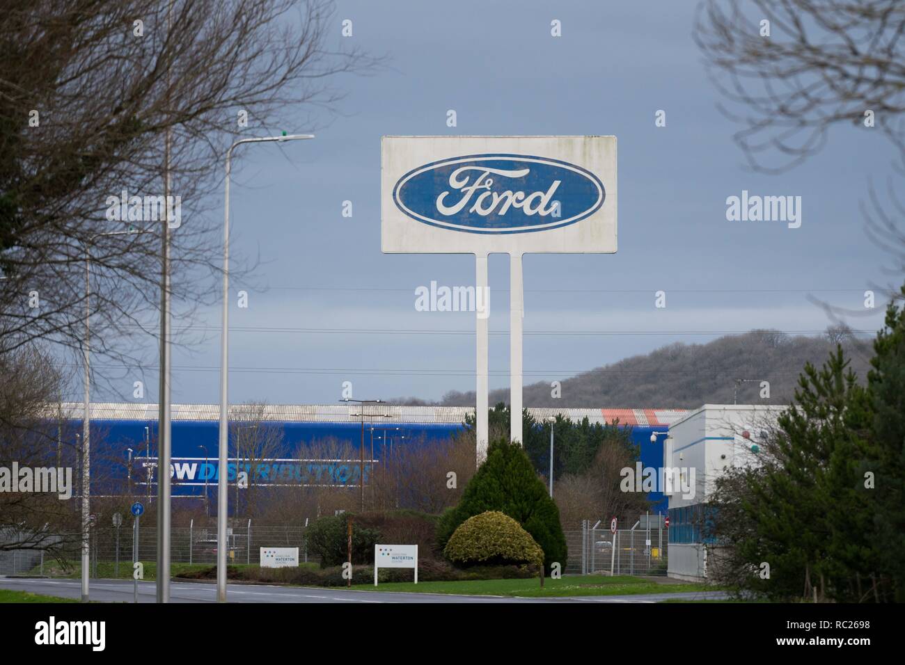 Bridgend ford hi-res stock photography and images - Alamy