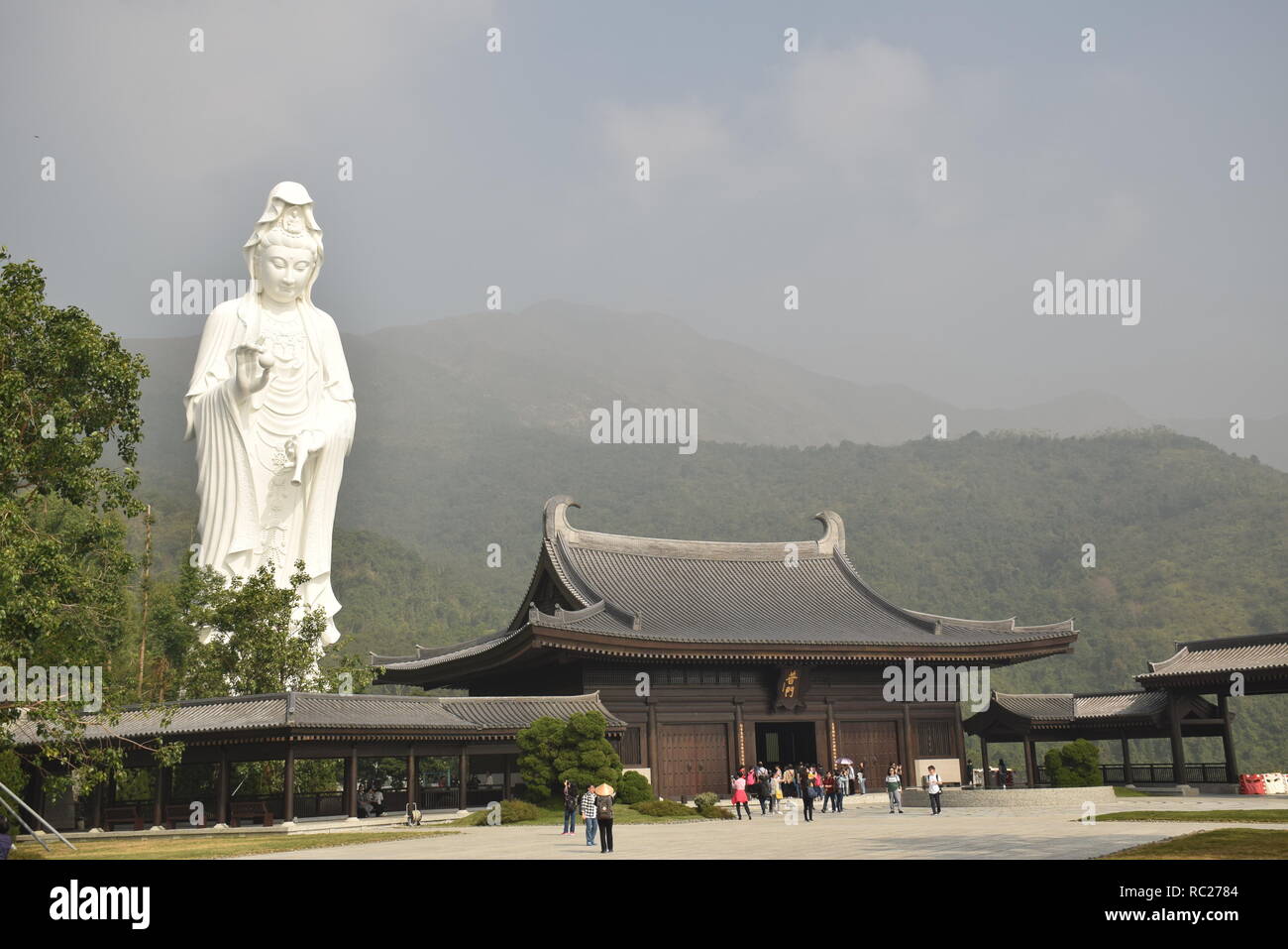 Hong kong outdoor sculpture hi-res stock photography and images - Alamy