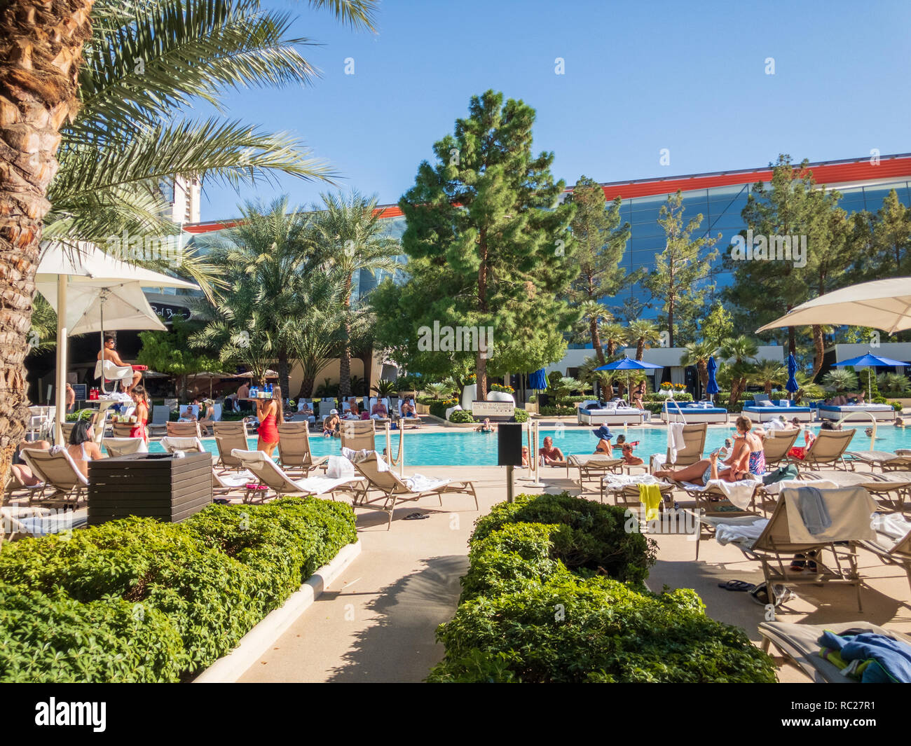 Aria girl hi-res stock photography and images - Alamy