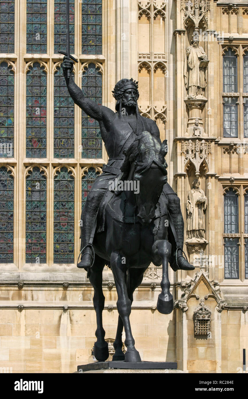 KIng Richard I equestrian statue, Westminster Palace, House of ...