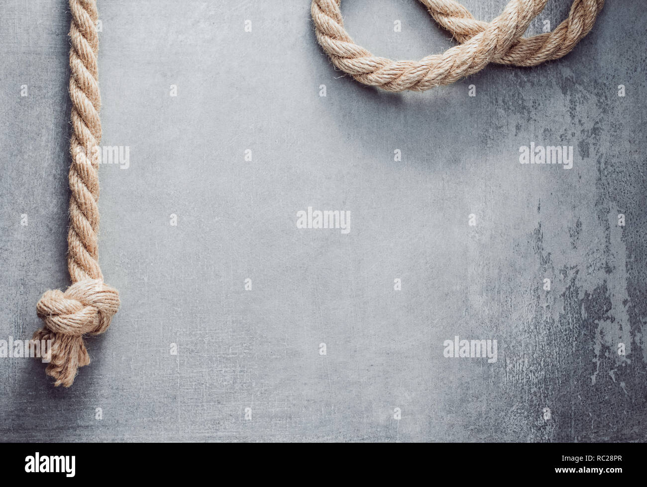 ship rope at wooden background texture Stock Photo - Alamy