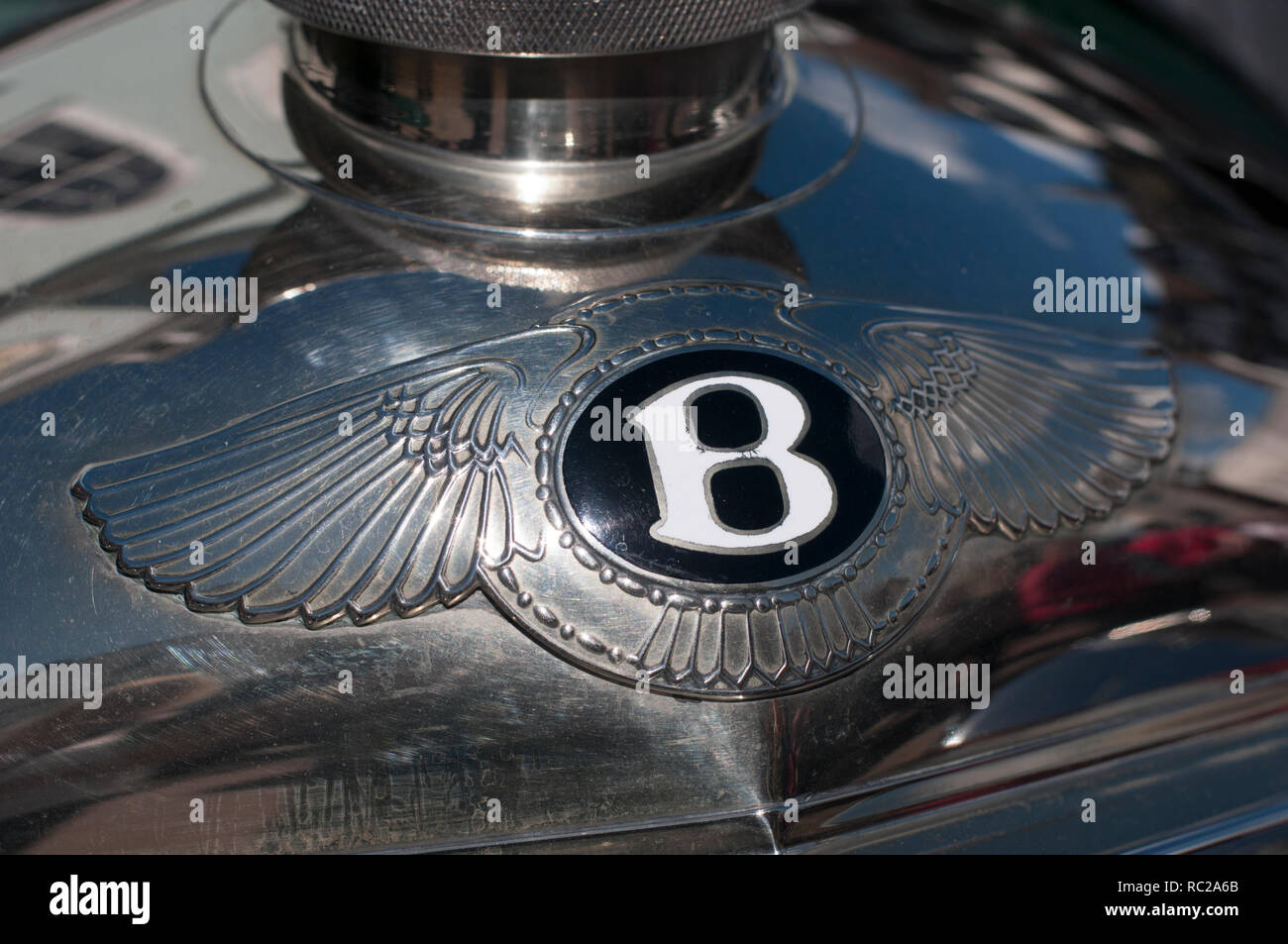 Bentley badge hi-res stock photography and images - Alamy