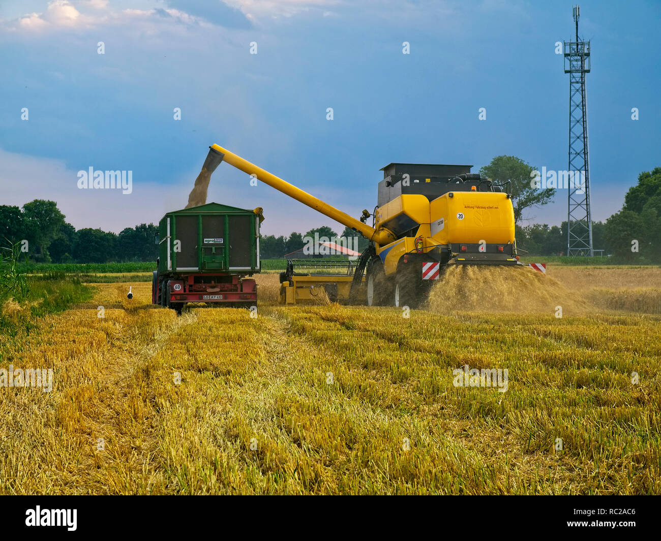 Grain trailer hi-res stock photography and images - Alamy
