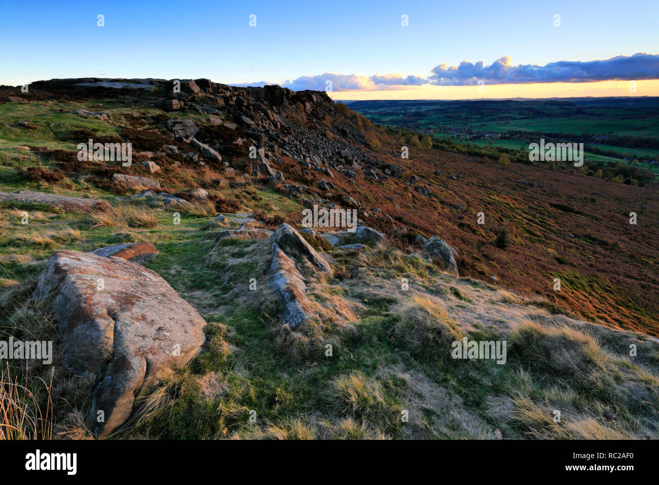 Sunset on Baslow Edge, Peak District National Park, Derbyshire Dales ...