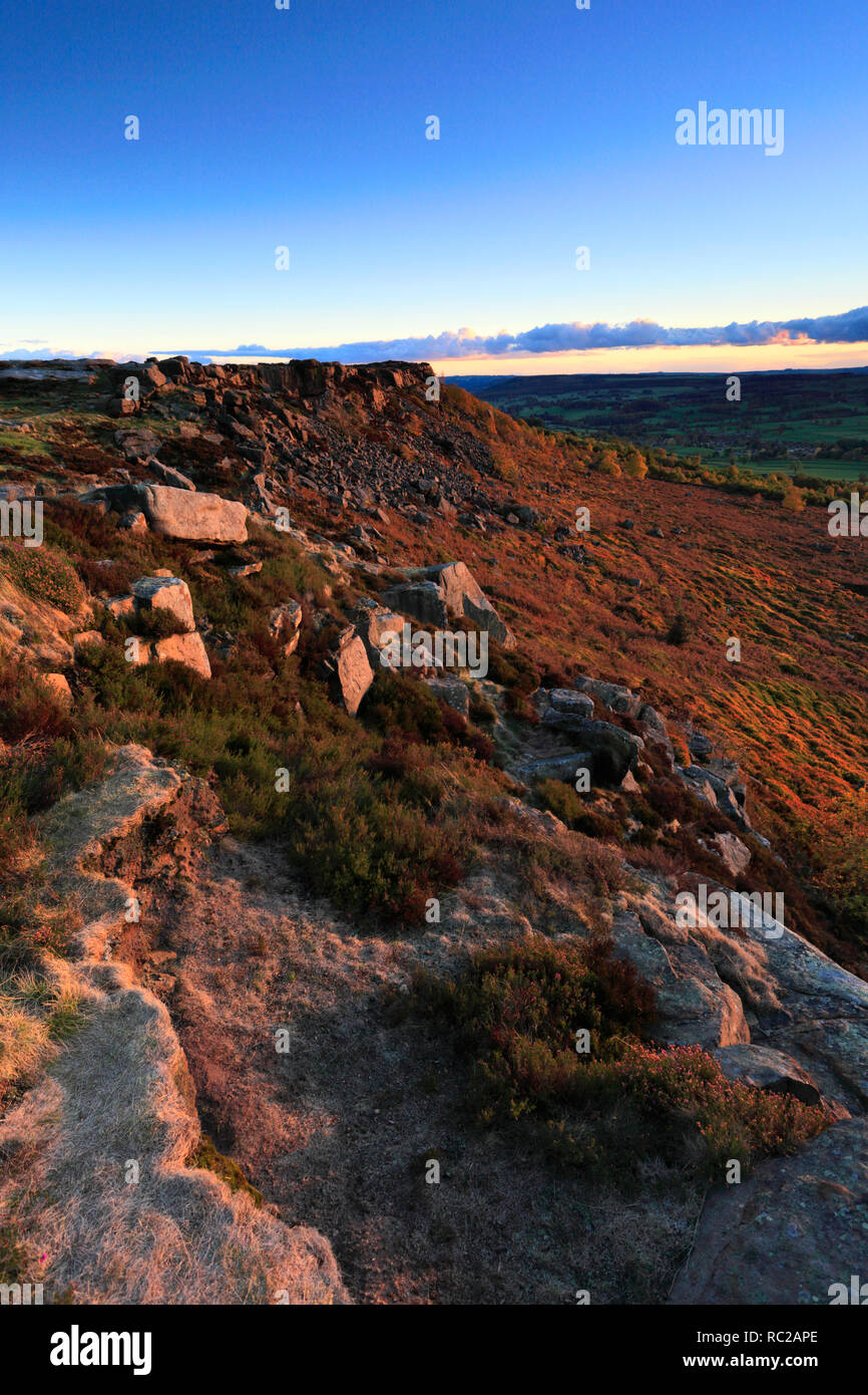 Sunset on Baslow Edge, Peak District National Park, Derbyshire Dales ...