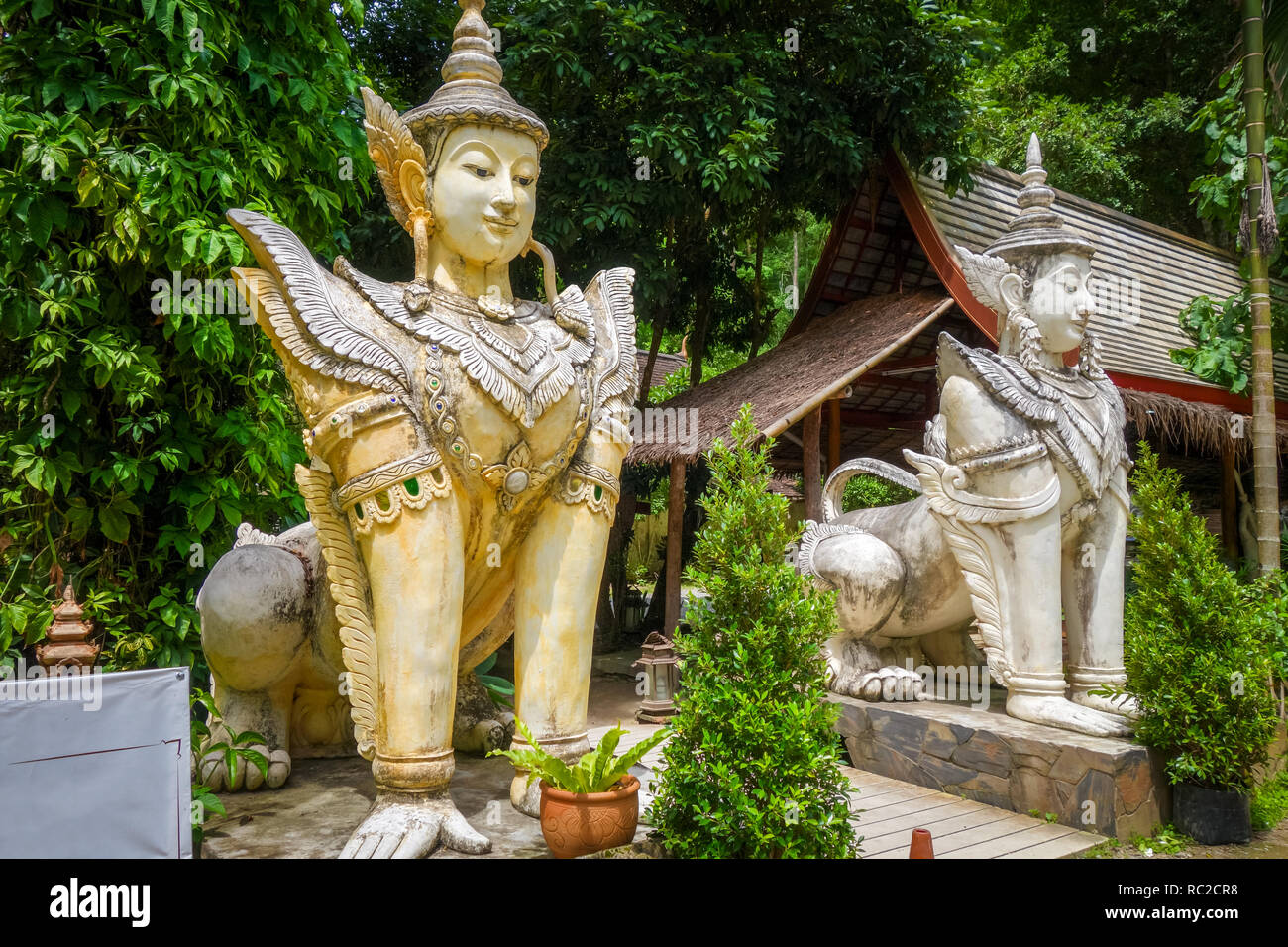 Wat palad temple hi-res stock photography and images - Alamy