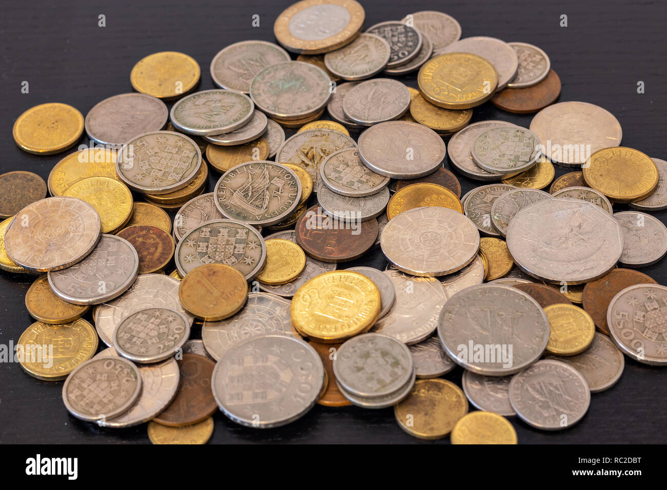 Escudo escudos hi-res stock photography and images - Alamy