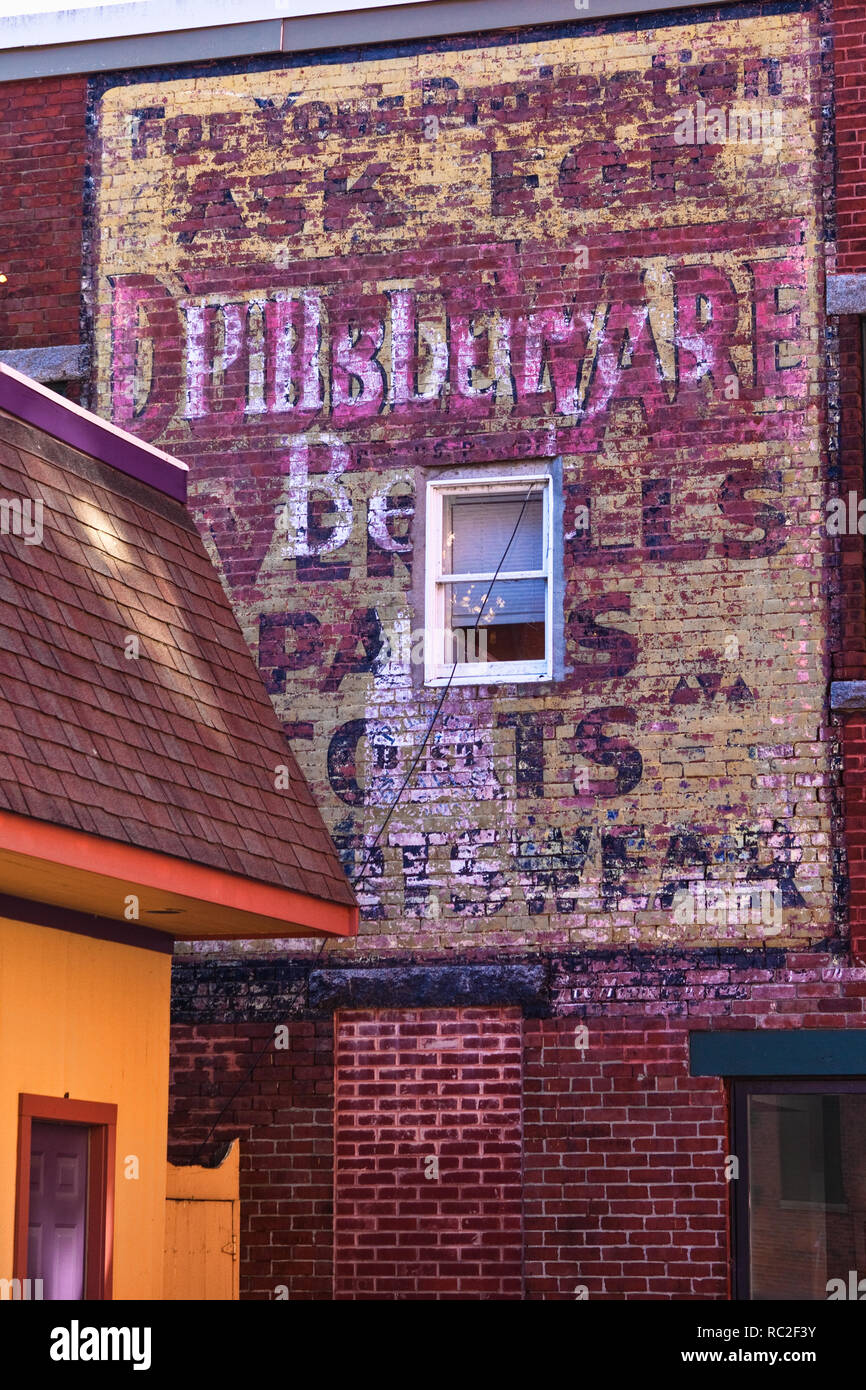 Old signs hi-res stock photography and images - Alamy