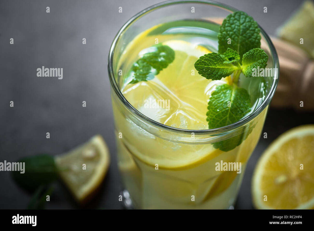 Fizz drink close hi-res stock photography and images - Alamy