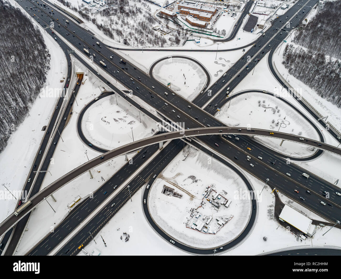 Aerial view of a freeway intersection Snow-covered in winter Stock ...