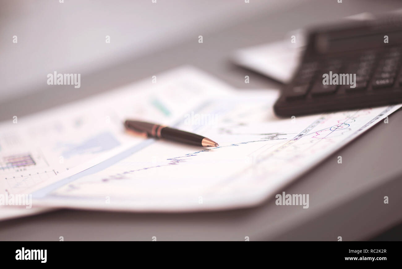 Business graph analysis report. Accounting Stock Photo - Alamy