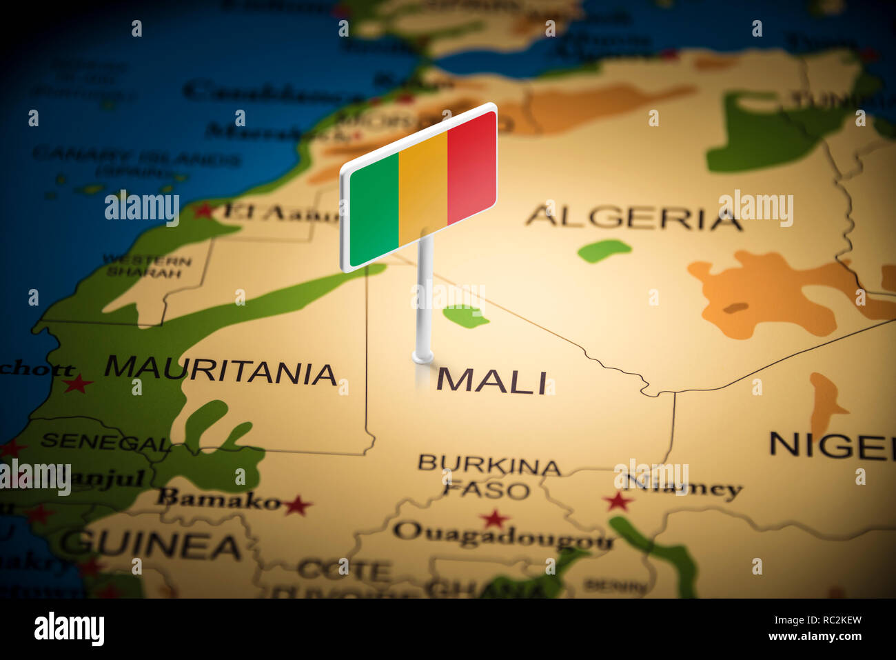 Mali flag on country map hi-res stock photography and images - Alamy
