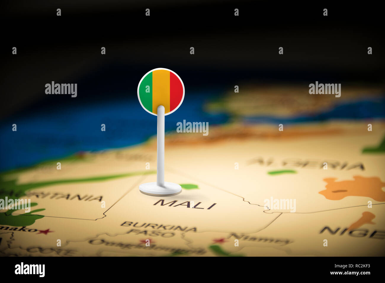 Mali flag on country map hi-res stock photography and images - Alamy